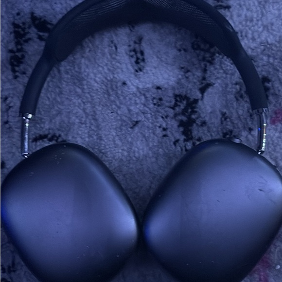 Apple | Headphones | Apple Black Overear Headphones With Sleek Design ...
